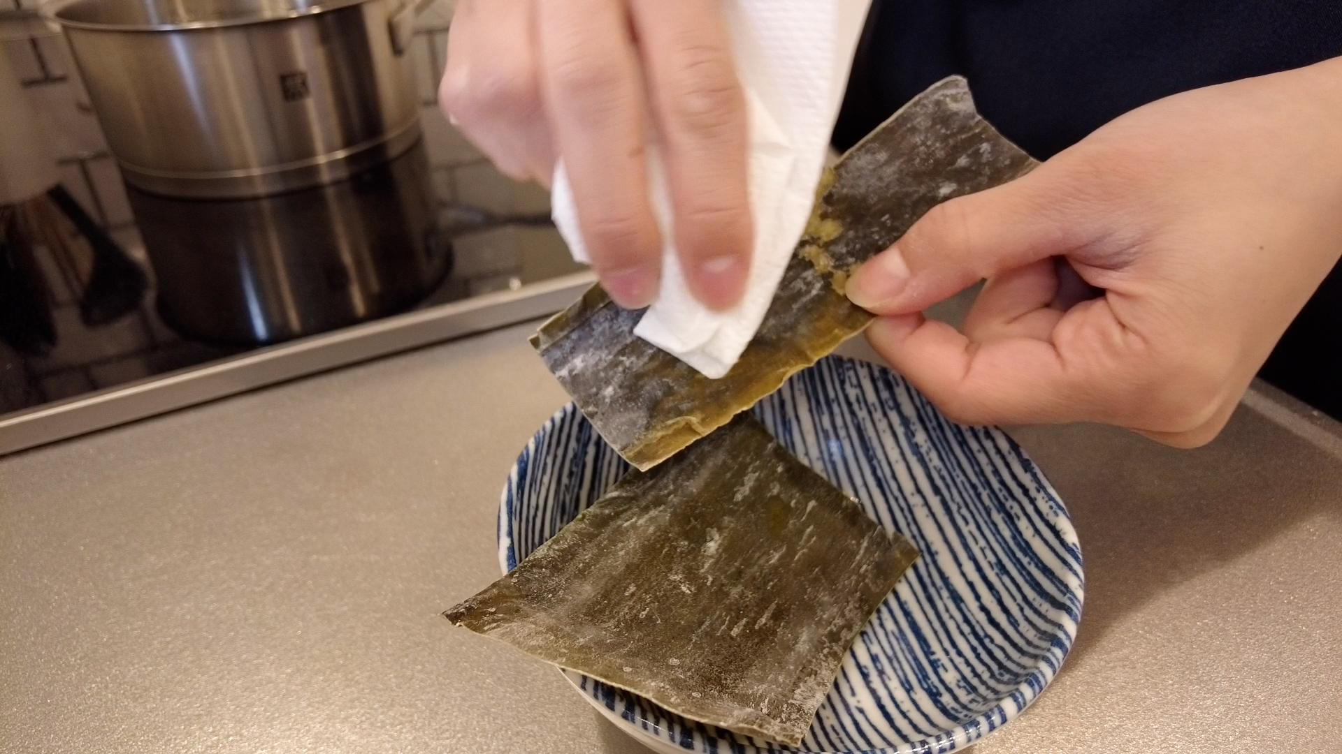 Kombu and Bonito Broth (Awase Dashi) – AYANA GOHAN