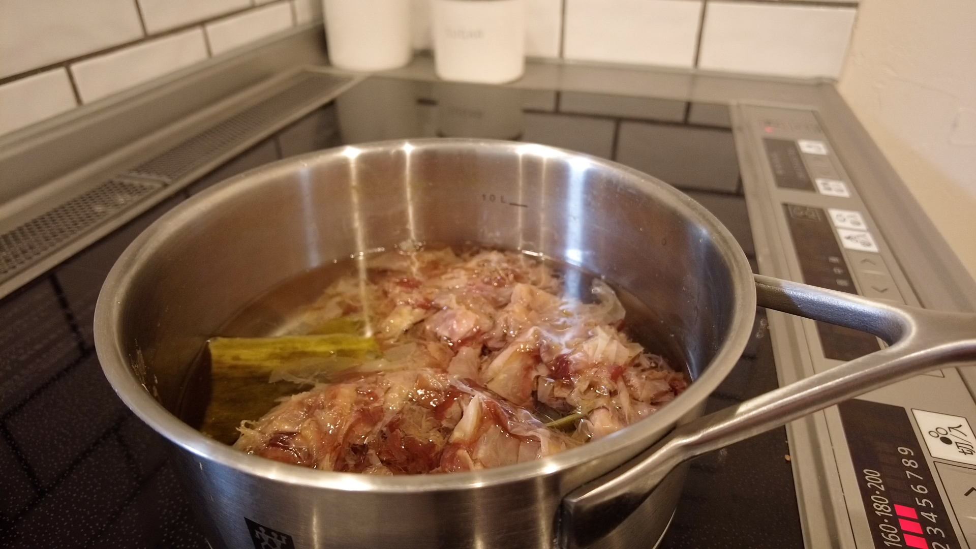 Kombu and Bonito Broth (Awase Dashi) – AYANA GOHAN