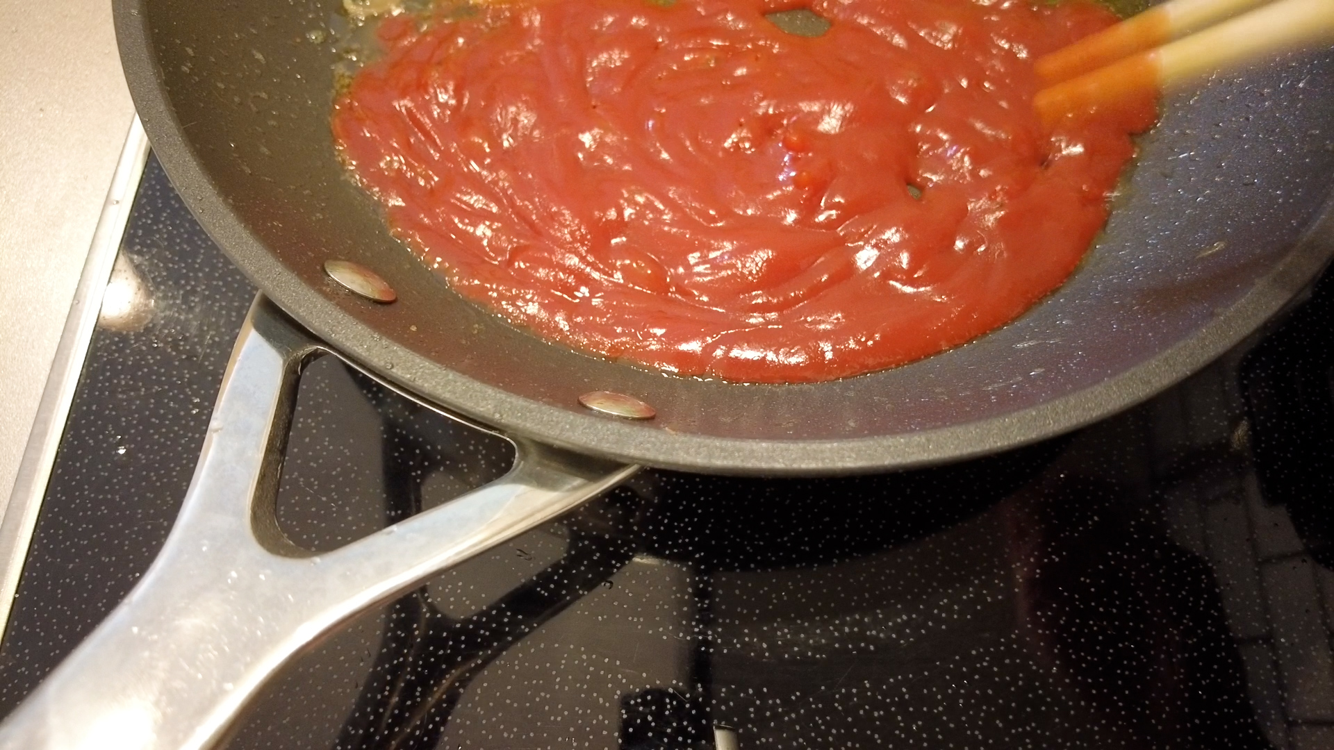 Japanese Ketchup Spaghetti (Napolitan Spaghetti) – AYANA GOHAN